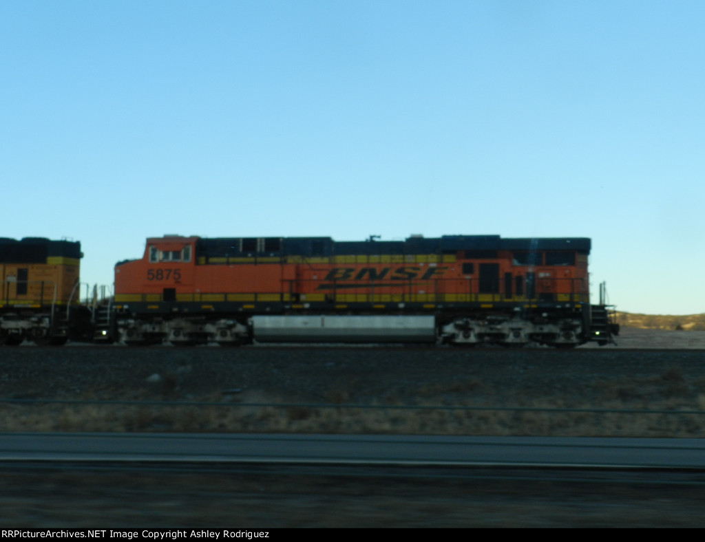 BNSF 5875